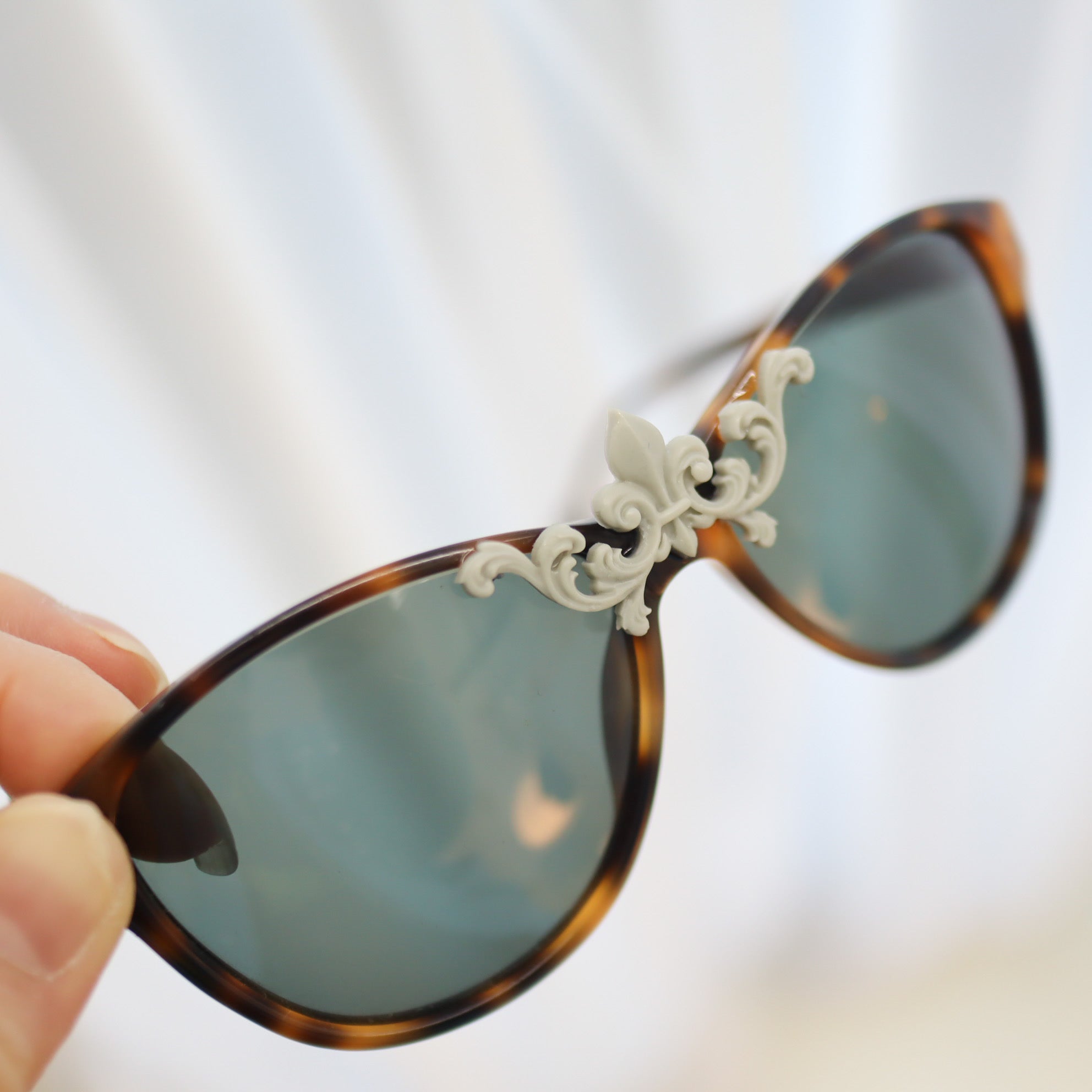 ANIGIG MOLDING GLASSES TORTOISESHELL×ICEGREY – GIGINA